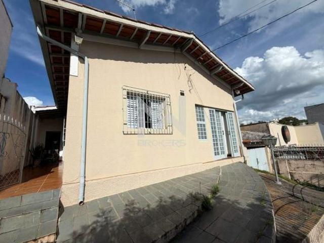 Casa à venda no Centro de Vinhedo SP