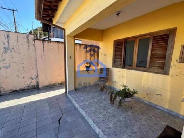 Casa à venda no Centro em Caraguatatuba, SP