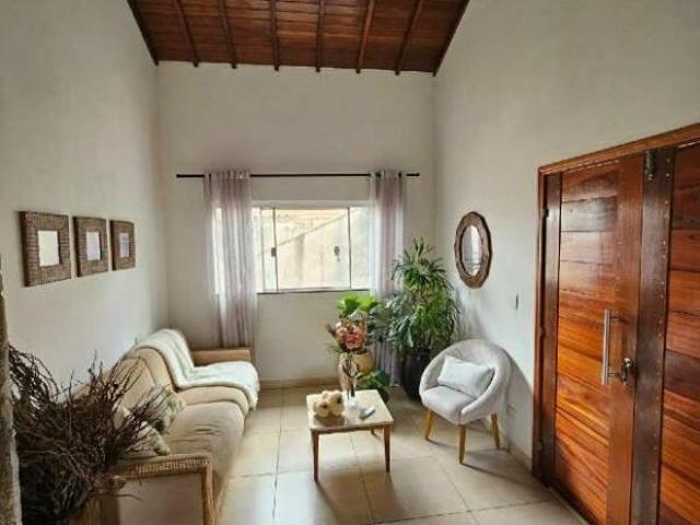 Casa à venda no Centro em Santa Bárbara d&apos Oeste com 5 quartos 1 suíte e 3 vagas de garagem