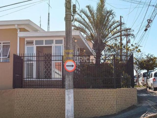 Casa à venda no Centro em Vinhedo/SP