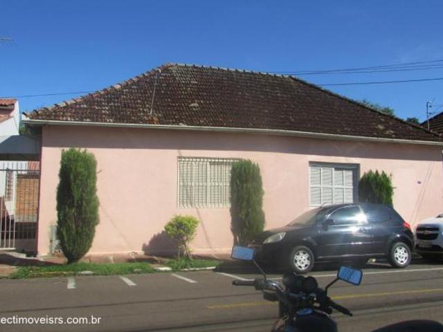 Casa à venda no Centro