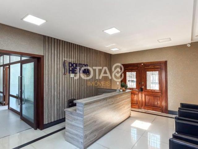 CASA COMERCIAL NA VICENTE MACHADO COM 12 SALAS