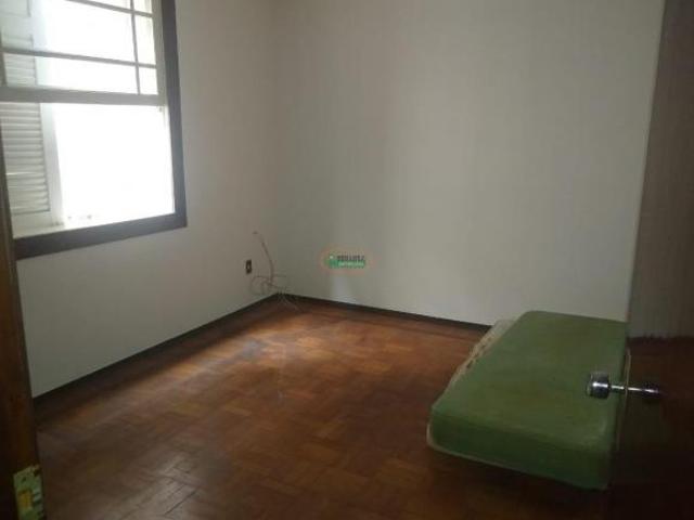 CASA A VENDA NO CENTRO