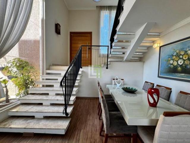 Casa à venda no Centro