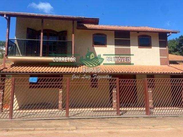 Casa à venda no Centro