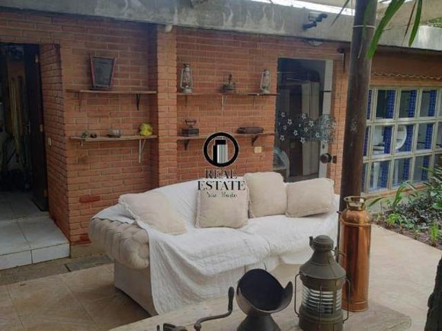 Casa à venda no Chácara Monte Alegre