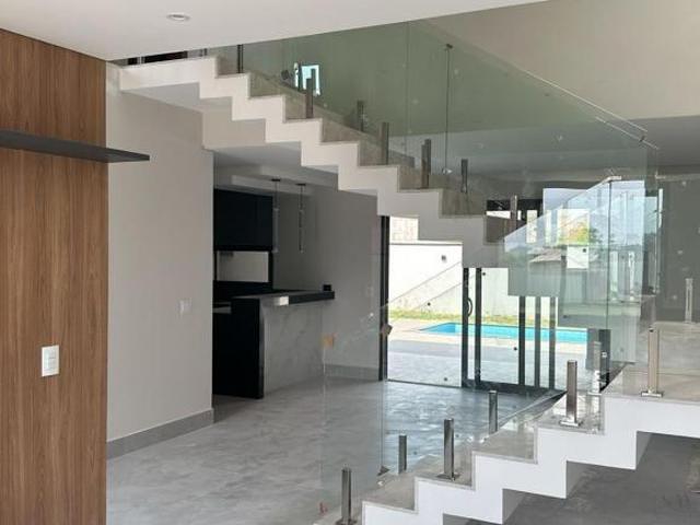 Casa à venda no Chácaras Alpina em Valinhos/SP