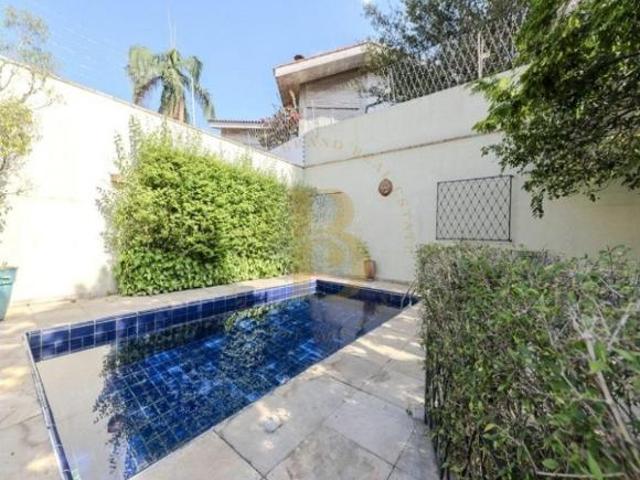 Casa á venda no City Boaçava, 327m², 3 quartos, 3 vagas e piscina