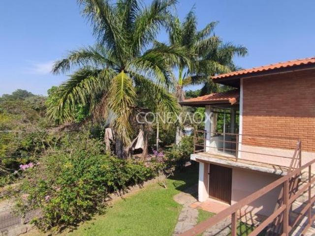 Casa à venda no Clube de Campo em Valinhos, SP