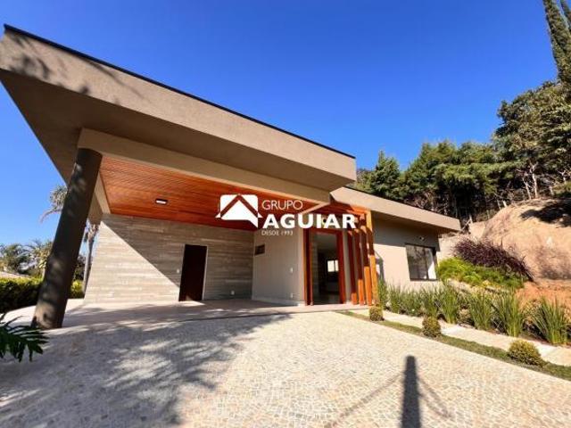 Casa à venda no Clube de Campo Valinhos/SP