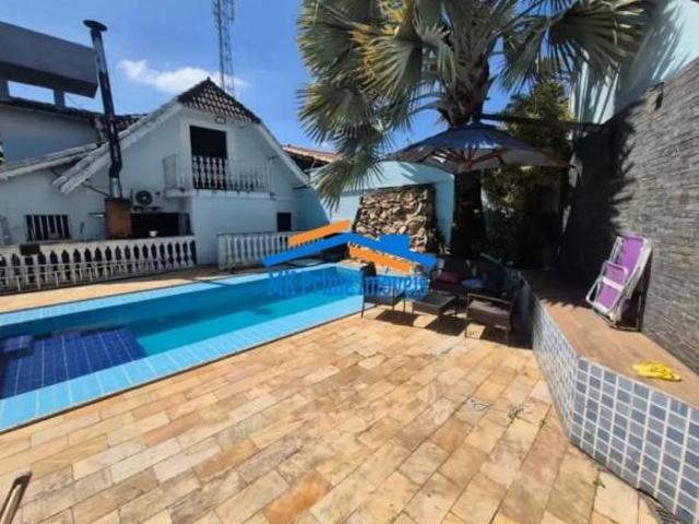 Casa à venda no Adalgisa | 4 quartos, 4 vagas, piscina – 330 m²