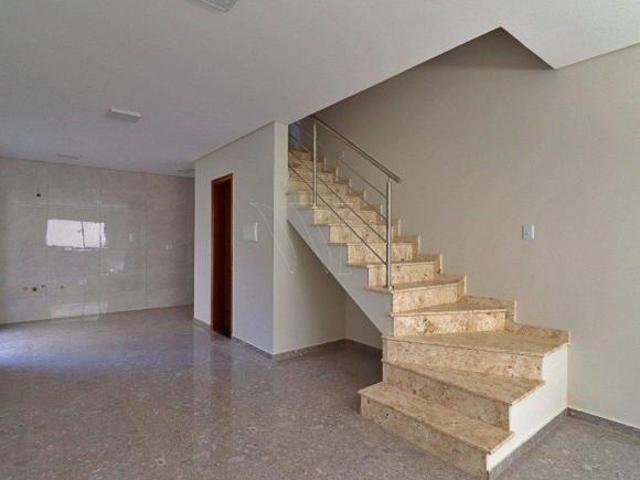 Casa à venda no Alto Boqueirão