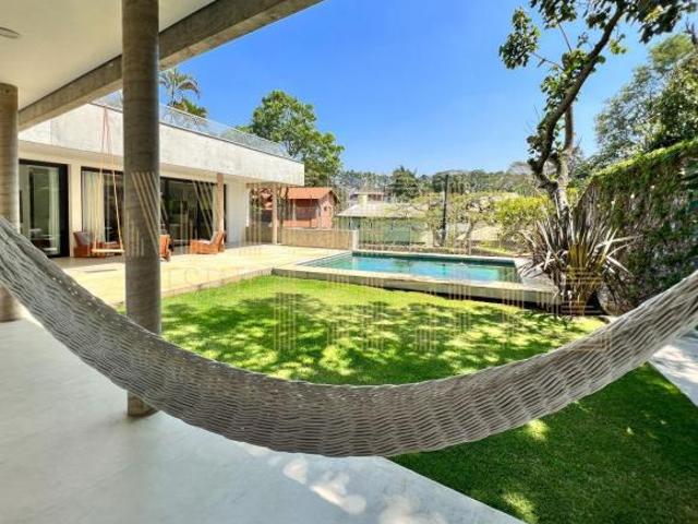 CASA À VENDA NO ALTO DA BOA VISTA 3 QUARTOS