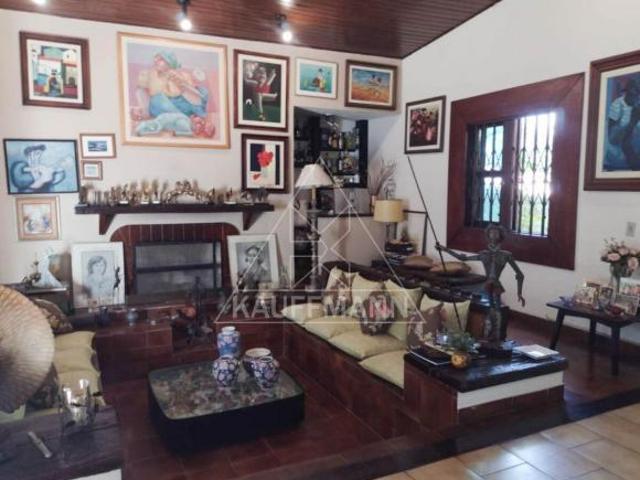 Casa à Venda no Alto da Boa Vista 2 Suítes 4 Vagas 500m² de Área Construída