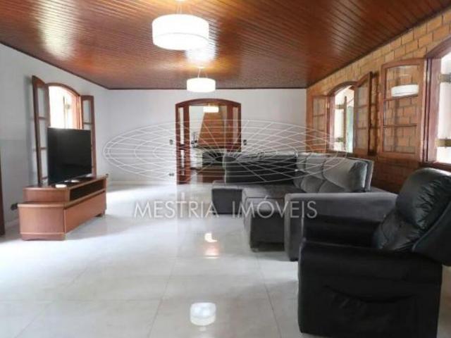 Casa à venda no Alto da Boa Vista | 460 m² de área construída e piscina !