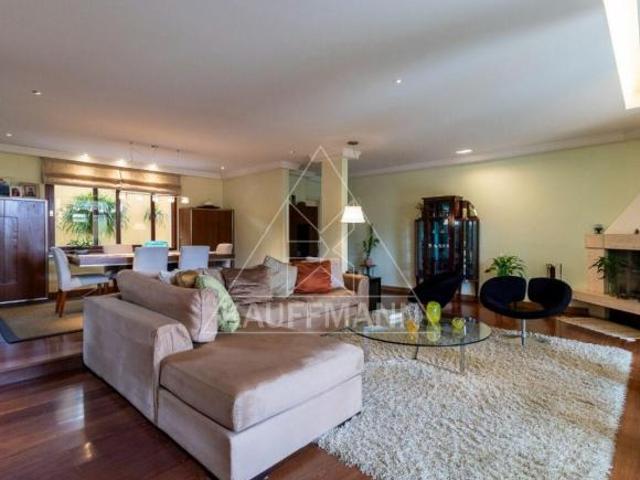 Casa à Venda no Alto da Boa Vista 4 Dorms 3 Suítes 4 vagas A.T 440m²