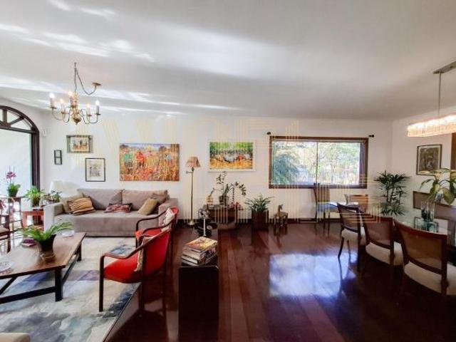 Casa à venda no Alto da Boa Vista | 4 quartos / 4 suítes