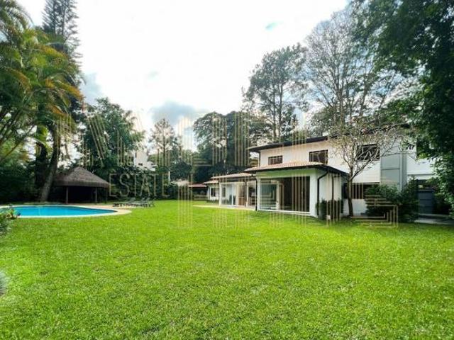 CASA À VENDA NO ALTO DA BOA VISTA 4 QUARTOS