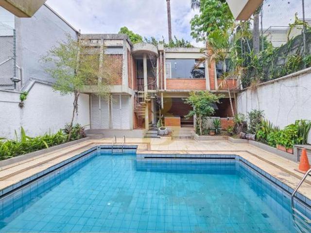 Casa á venda no Alto da Boa vista, 5 quartos, 588m², sauna, piscina, pra reforma