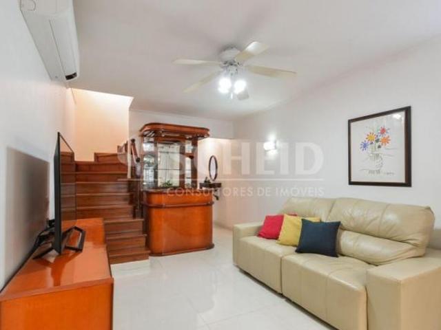 Casa á Venda no Alto da Boa Vista com 158m², 3 quartos sendo 2 suítes, 2 vagas