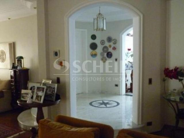 Casa a venda no alto da Boa Vista com 4 quartos