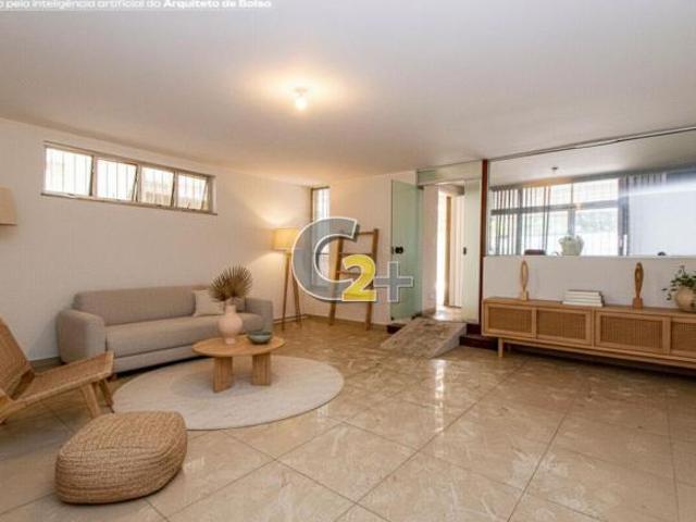 Casa à venda no Alto da Lapa com 2 quartos e 4 vagas
