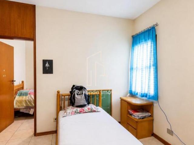 Casa à Venda no Alto da Lapa, São Paulo SP: 3 Quartos, 1 Suíte, 2 Banheiros, 2 Vagas de Garagem Nã