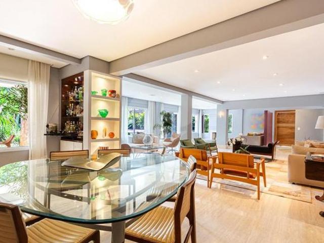 CASA À VENDA NO ALTO DE PINHEIROS