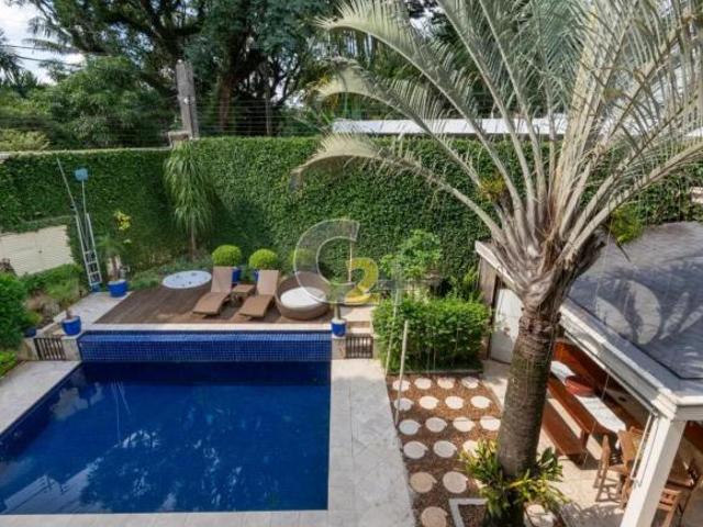 Casa à venda no Alto de Pinheiros 5 suítes 5 vagas 584m²
