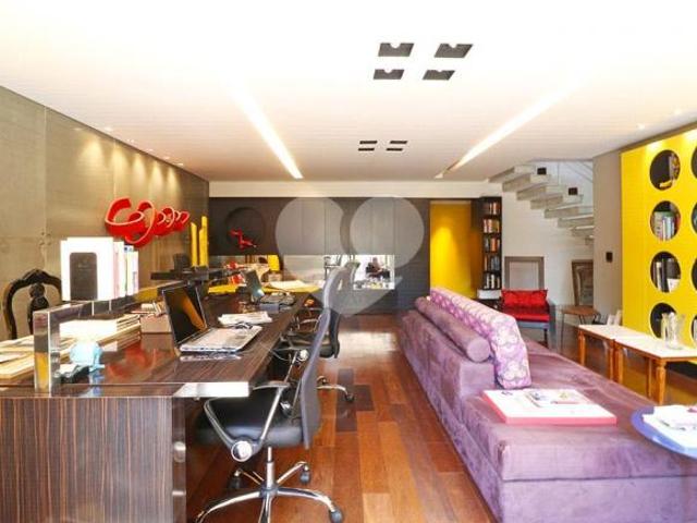CASA À VENDA NO ALTO DE PINHEIROS