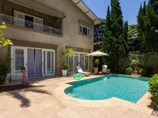 Casa a venda no Alto de pinheiros ao lado do Parque Villa Lobos
