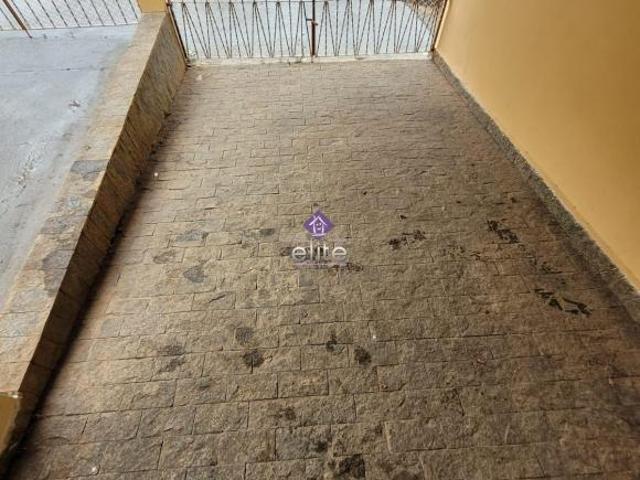 Casa a Venda no Alvinópolis com 2 dormitórios em Atibaia