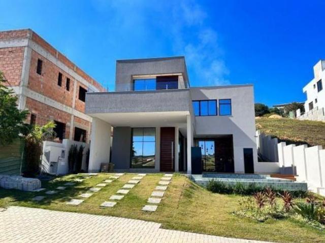 Casa à Venda no Alphaville Vespasiano – 4 Quartos 3 Suítes, com Piscina