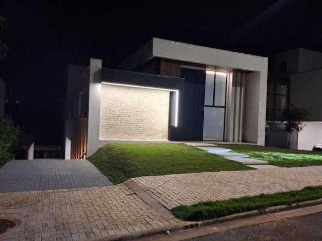 Casa à Venda no Alphaville Vespasiano – 4 Quartos, Piscina e Lazer Completo