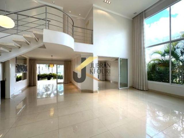 Casa à venda no Alphaville Dom Pedro Campinas/SP, com 4 suítes 1 máster com closet e hidro, laze