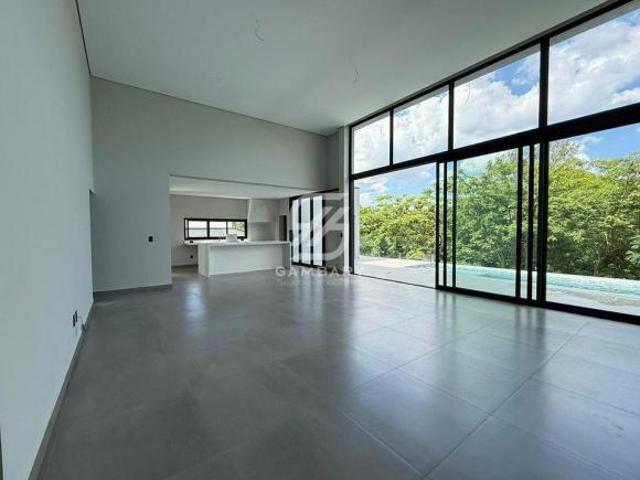 Casa à venda no Alphaville Nova Esplanada 4, fundo para mata, em Votorantim/SP