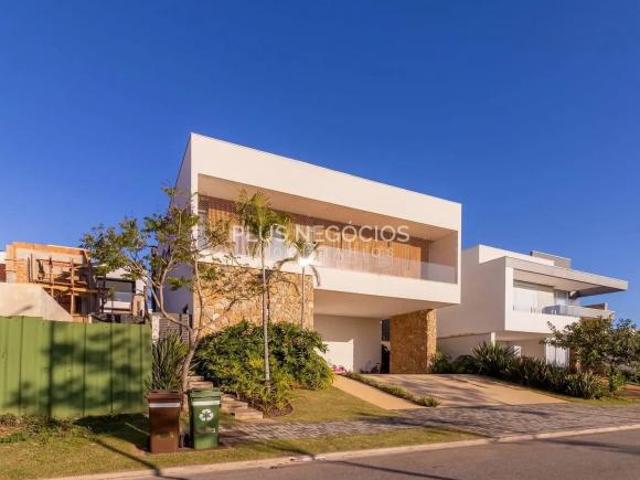 Casa à Venda no Alphaville Nova Esplanada 3 4 Dormitórios, 4 Suítes e 460,22m² de Área Útil, Exclus