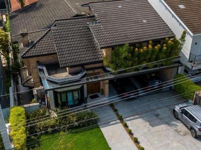 Casa à Venda no Alphaville Residencial 11 – 500 m² de Construção | 4 Suítes | Lazer Completo