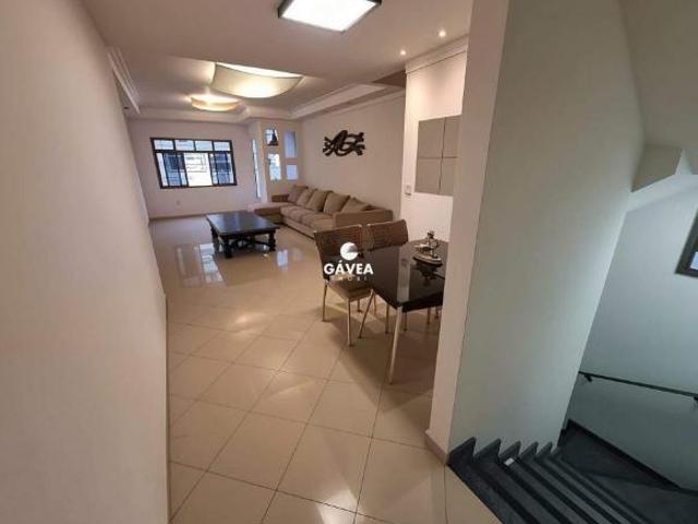 Casa à venda no Aparecida em Santos