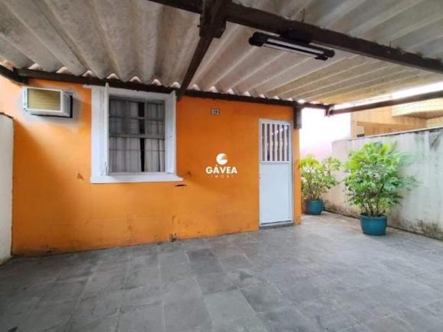 Casa à venda no Aparecida em Santos