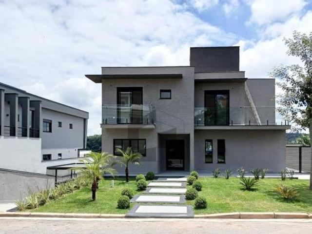 Casa a venda no Aruã Mogi das Cruzes | 3 suítes | Quintal amplo
