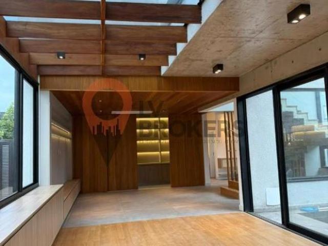 Casa à venda no Aruã Brisas em Mogi das Cruzes | 4 dormitórios, piscina aquecida e alto padrão