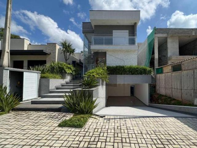 Casa à venda no Aruã Brisas Mogi das Cruzes | 4 suítes | Piscina
