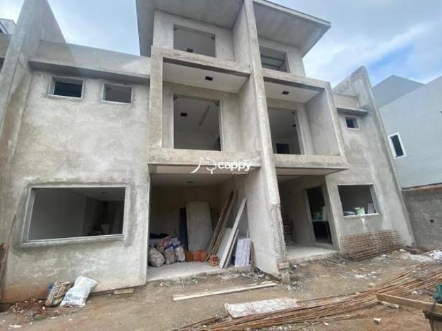 Casa à venda no Atuba