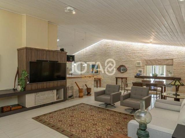 Casa à venda no Atuba