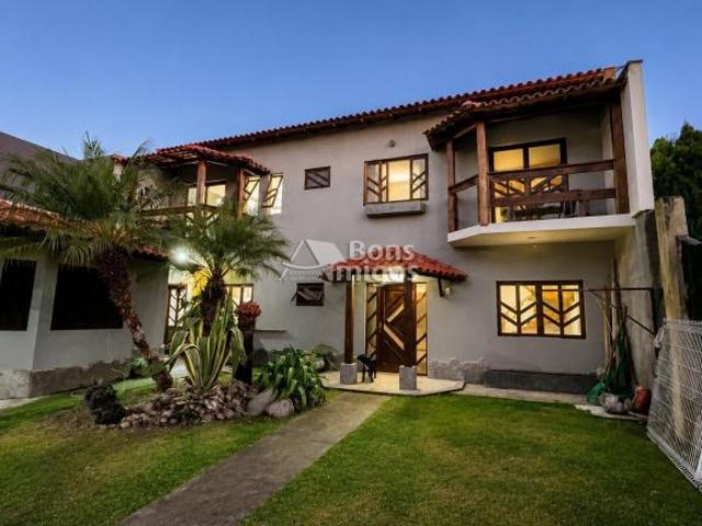 Casa à venda no Atuba