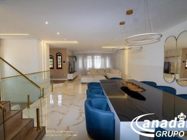 Casa à venda no Ayrosa com 4 quartos