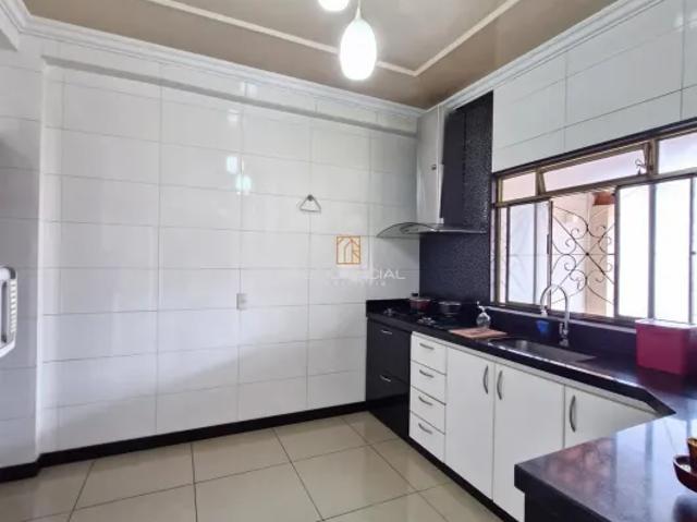 Casa a venda no b. Lp pereira 03 quartos 01 suite, sala, area gourmet, 02 vagas