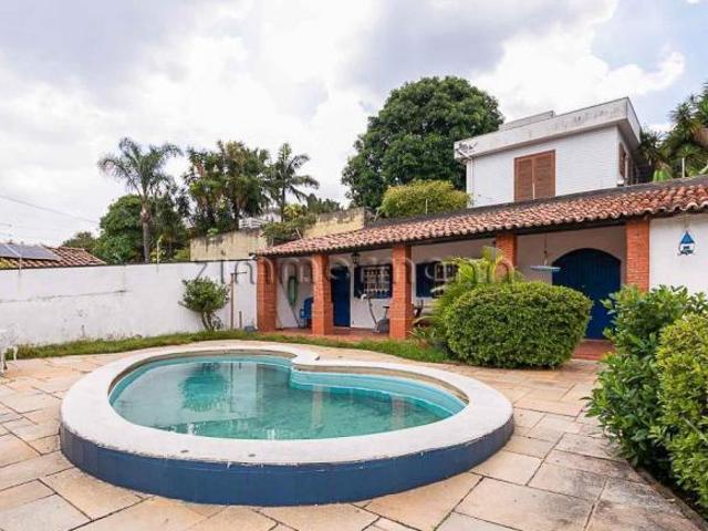 SOBRADO RESIDENCIAL EM ALTO DE PINHEIROS