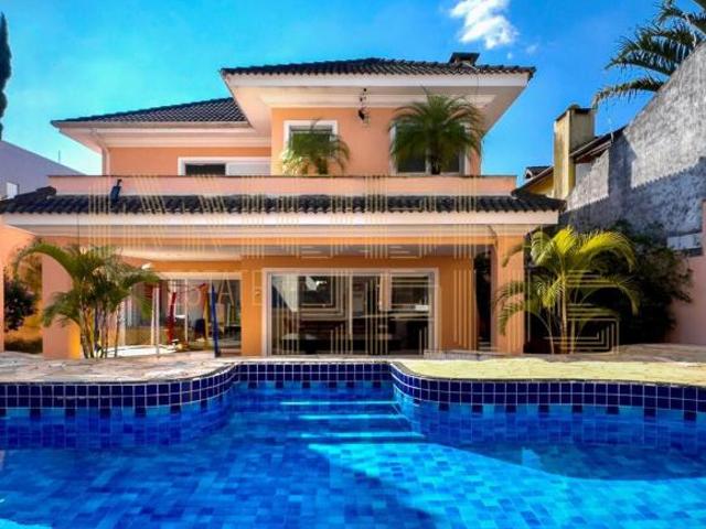 Casa à venda no Bolsão de Interlagos | 4 quartos / 4 suítes